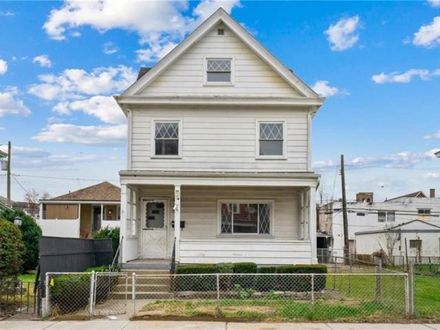 627 Woodward Ave, McKees Rocks, PA 15136