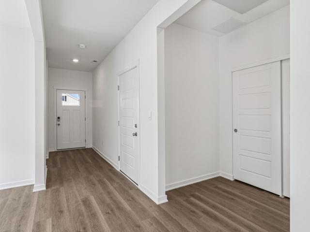 6284 Redwood Trail