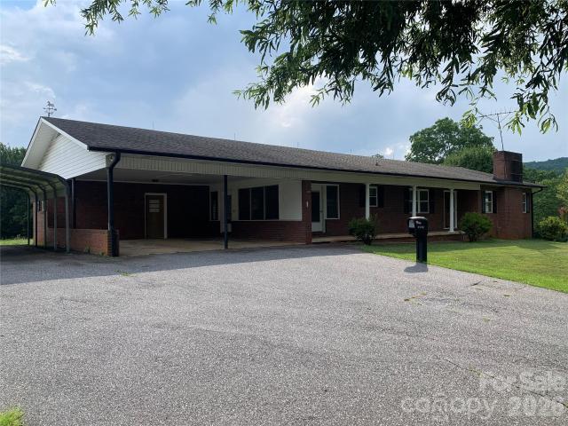 6285 & 6231 Nc 16 Highway N