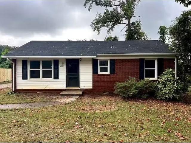 62873970 1835 West Blvd