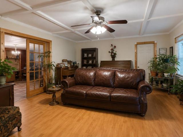 6289 Farm Road 2290