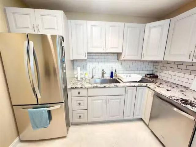 6281 Bay Club Dr #2, Fort Lauderdale, FL 33308 MLS# B26022634