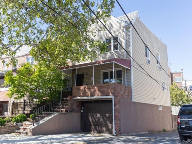 6282 Dry Harbor Rd, Middle Village, NY 11379