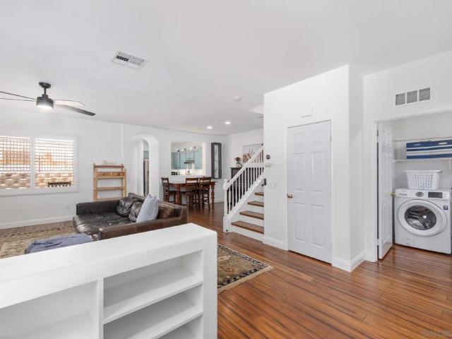 6283 Avenida De Las Vistas 2