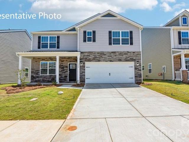 628 17th Avenue Dr NE, Hickory, NC 28601