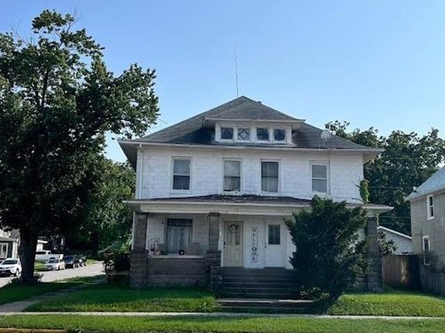 628 1st Ave, Silvis, IL 61282