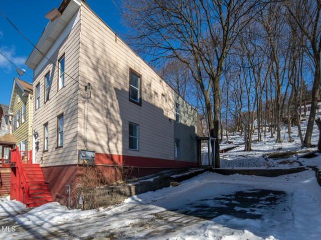 628 4th St, Troy, NY 12180