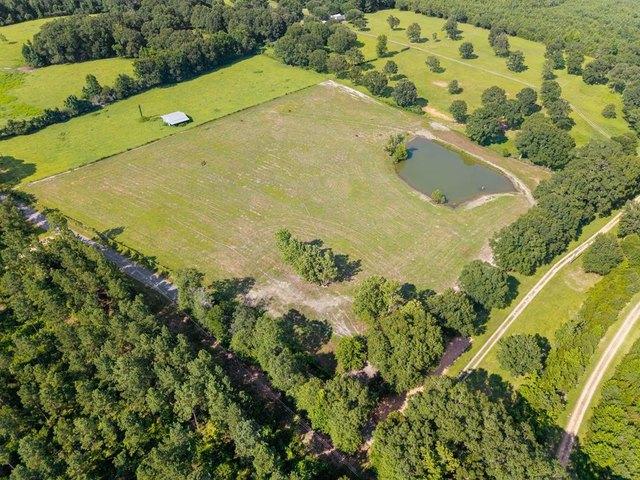 628 Baxterville Rd, Lumberton, MS 39455