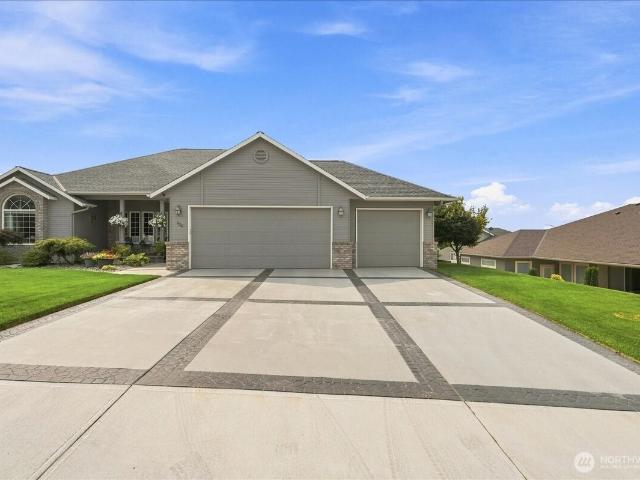 628 Briarwood Drive