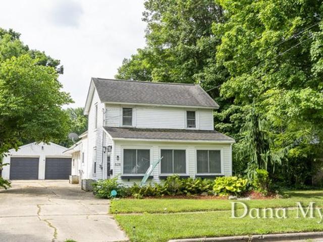 628 E Walnut St, Hastings, MI 49058