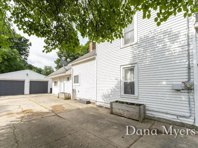 628 E Walnut Street