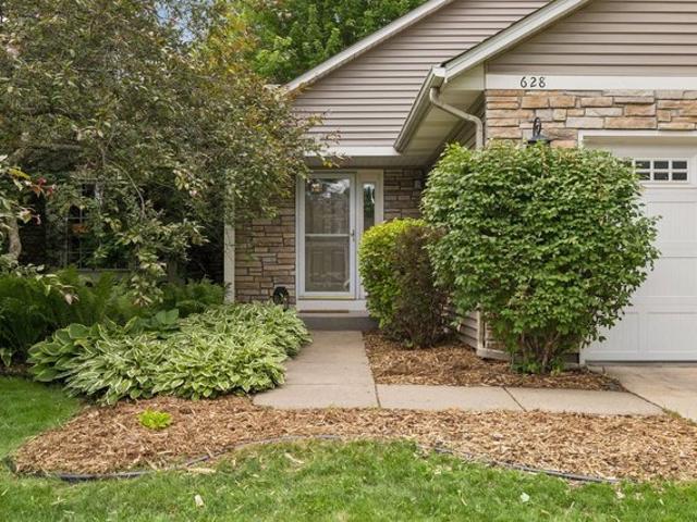 628 Eagle Ridge Rd, Woodbury, MN 55125