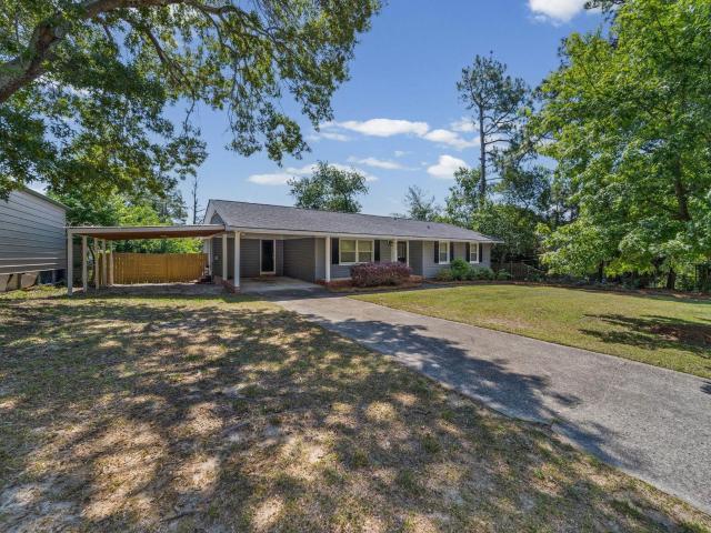 628 Hampton Circle