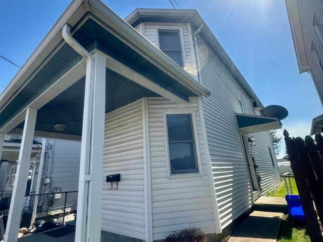 628 Oak Street