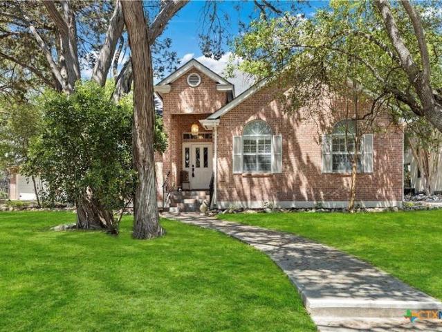 628 Mission View Court, New Braunfels, TX 78130