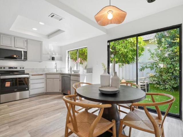 628 N Ahwanee Terrace