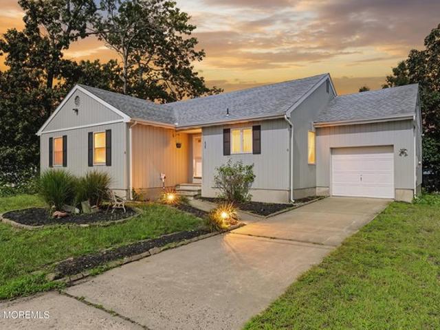 628 Surf Ave, Beachwood, NJ 08722