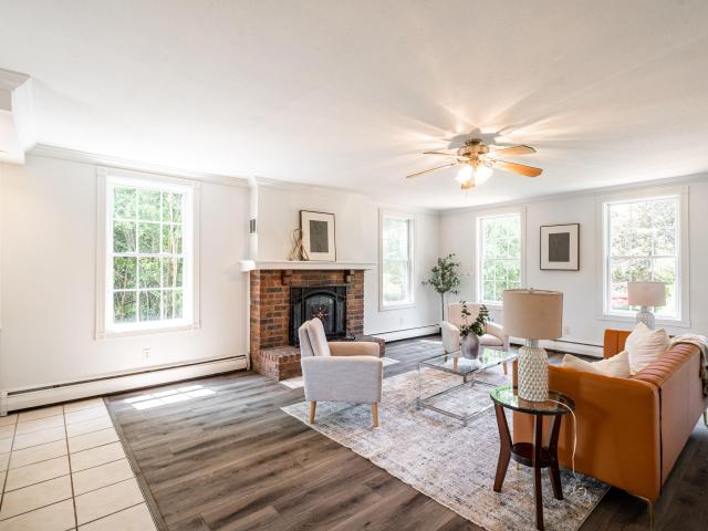 628 Port Washington Rd