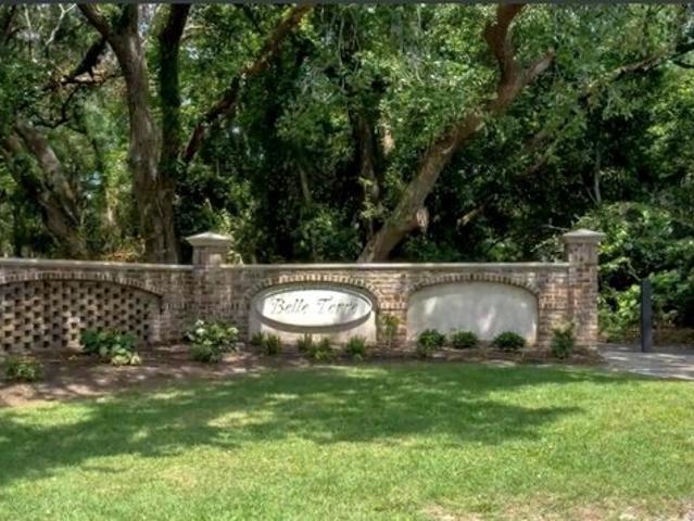 628 Parrot Point Dr, Charleston, SC 29412