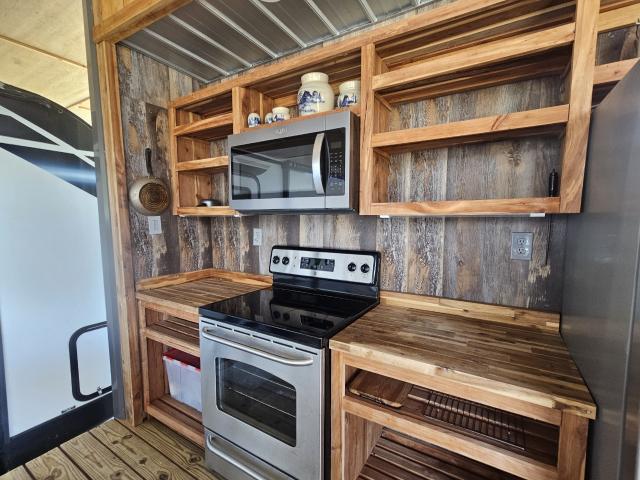 628 River Rd