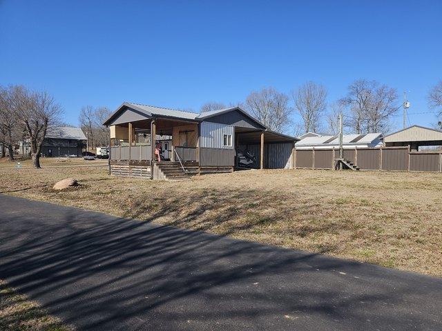 628 River Rd, Clifton, TN 38425