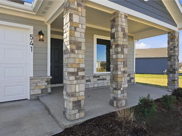 628 W Bluebird St, Gardner, KS 66030 | MLS #2617 | Compass