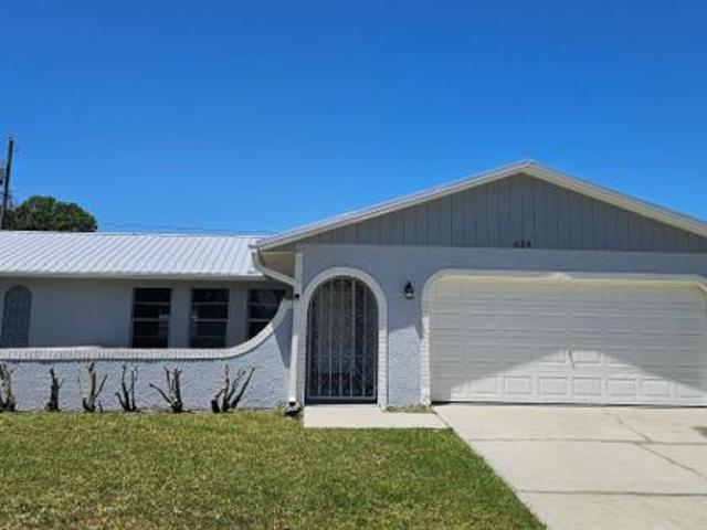 628 Walnut Dr, Melbourne, FL 32935