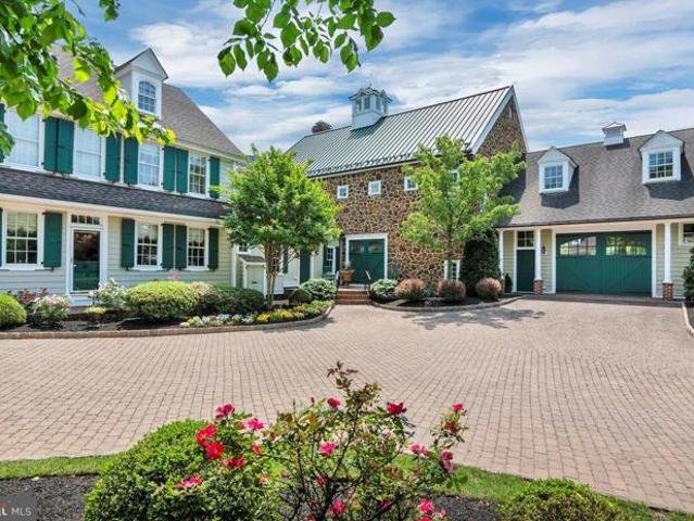 628 Windsock Way, Moorestown, NJ 08057
