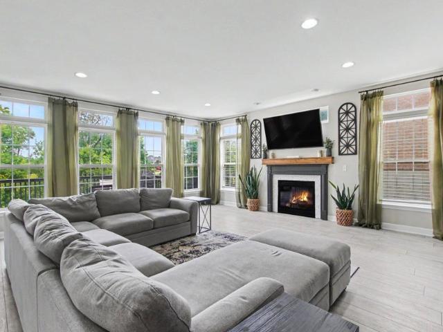 628 Turfrider Court