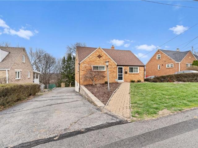 628 Valemont Dr, Verona, PA 15147 | Compass