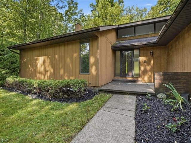 6294 Cheryl Pl, Painesville, OH 44077