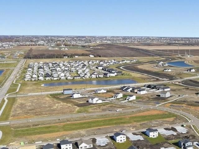 6294 84th Ave S, Horace, ND 58047
