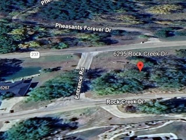 6295 Rock Creek Dr, Ozawkie, KS 66070