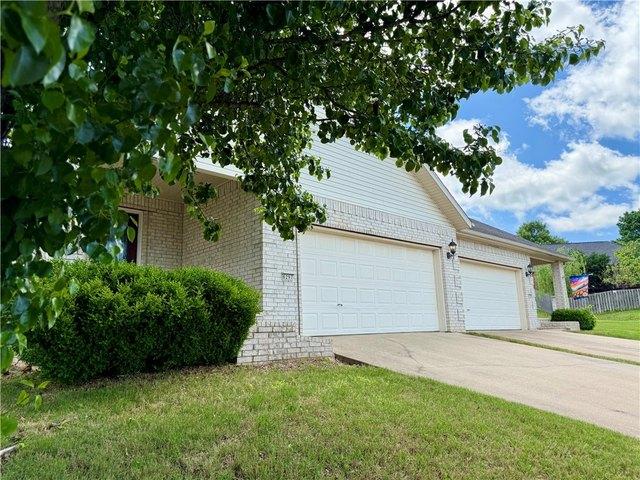 6297 and 6299 W Milliken Bnd, Fayetteville, AR 72704