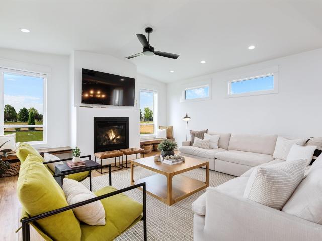 6299 Chateau Ct