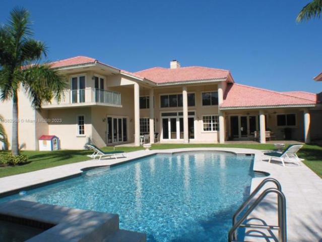 6290 130th Ter SW, Pinecrest, FL 33156