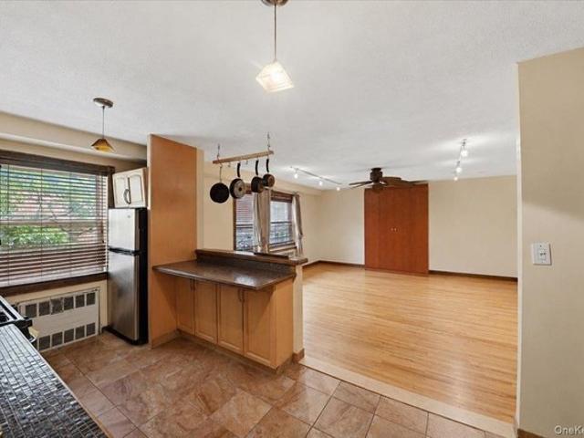 6291 Broadway Apt A6, Bronx, NY 10471