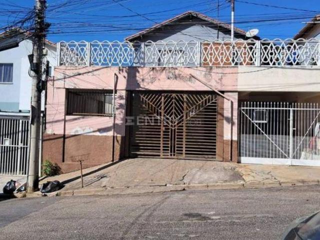 6291 Casa térrea no Eloy Chaves à sua porta: Comércio, Escolas e Lazer sem Precisar de Carro