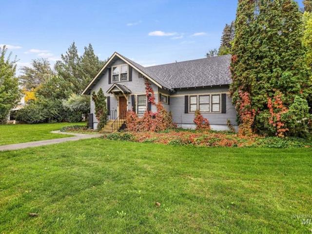 629 3rd Ave W, Gooding, ID 83330