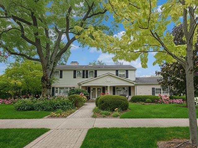 629 Courtland Cir, Western Springs, IL 60558