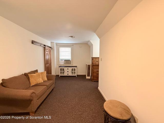 629 Clay Ave Avenue # 3rd floor