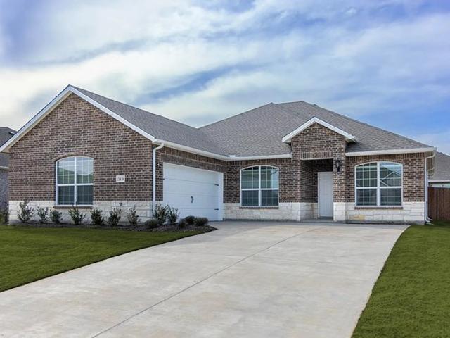 629 Clearlake Dr, Waxahachie, TX 75165