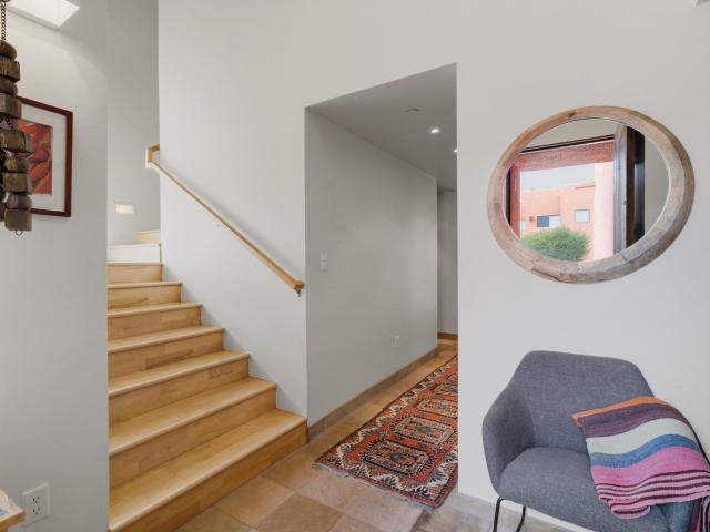 629 Avenida Colima 629