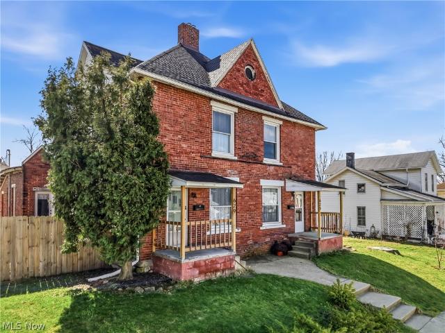 629 E 6th Street