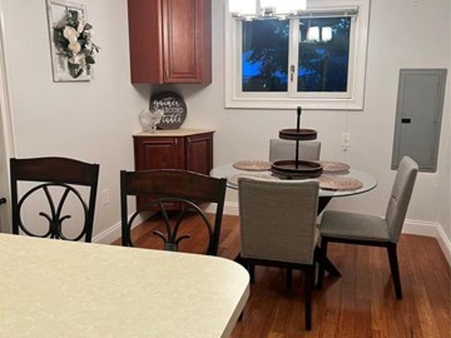 629 East Dr, Lindenhurst, NY 11757
