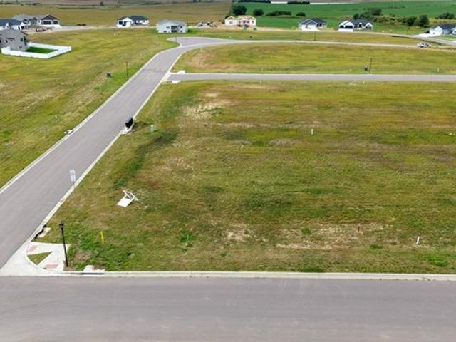 629 Hanna Trl, Crooks, SD 57020