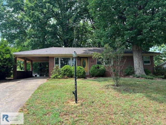 629 Oakland Dr, Chatham, VA 24531