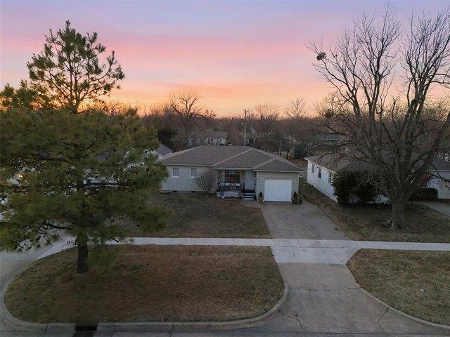 629 N Broadway, Edmond, OK 73034