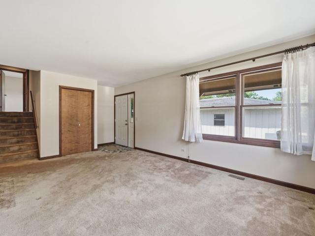 629 N Lakeview Drive