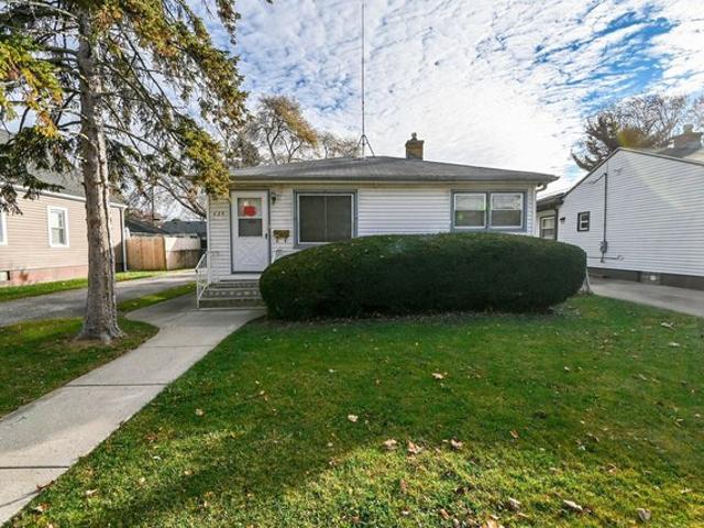 629 S Fulton Ave, Waukegan, IL 60085
